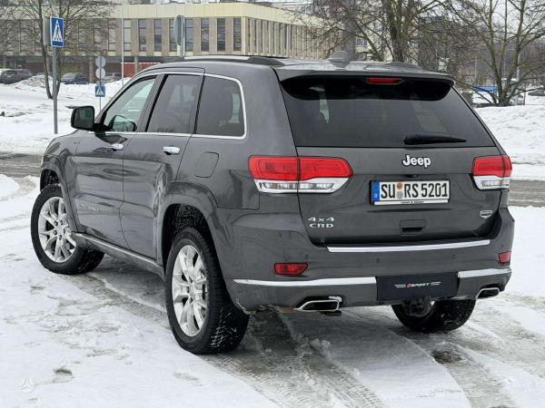 Grey Jeep Grand Cherokee 2015 in Jonava, with an engine capacity of 2.99 L and mileage of 240 thousand km for 11700 €, photo 5 on AUTOMOTO.COM.LV