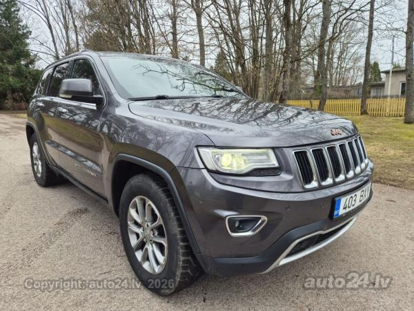 Grey Jeep Grand Cherokee 2015 in Tallinn, with an engine capacity of 3.00 L and mileage of 330 thousand km for 9500 €, photo 1 on AUTOMOTO.COM.LV