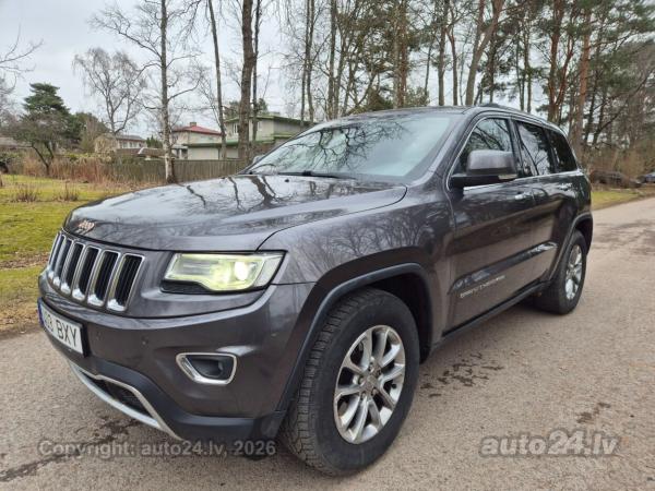 Grey Jeep Grand Cherokee 2015 in Tallinn, with an engine capacity of 3.00 L and mileage of 330 thousand km for 9500 €, photo 3 on AUTOMOTO.COM.LV