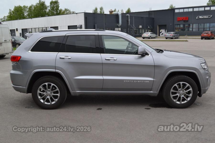 Pelēks Jeep Grand Cherokee 2015 Pērnava, ar dzinēja tilpumu 3.00 L un nobraukumu 211 tūkst. km par 14900 €, foto 5 vietnē AUTOMOTO.COM.LV