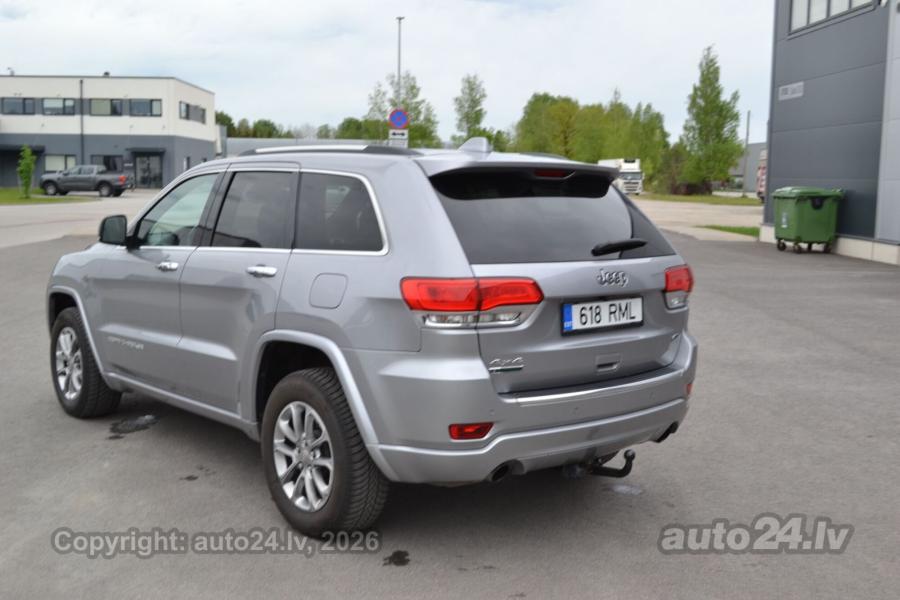 Pelēks Jeep Grand Cherokee 2015 Pērnava, ar dzinēja tilpumu 3.00 L un nobraukumu 211 tūkst. km par 14900 €, foto 6 vietnē AUTOMOTO.COM.LV
