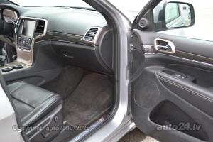 Pelēks Jeep Grand Cherokee 2015 Pērnava, ar dzinēja tilpumu 3.00 L un nobraukumu 211 tūkst. km par 14900 €, foto 8 vietnē AUTOMOTO.COM.LV