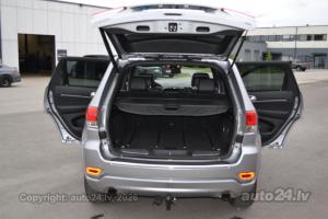 Pelēks Jeep Grand Cherokee 2015 Pērnava, ar dzinēja tilpumu 3.00 L un nobraukumu 211 tūkst. km par 14900 €, foto 19 vietnē AUTOMOTO.COM.LV