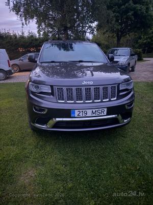 Pelēks Jeep Grand Cherokee 2015 Tallina, ar dzinēja tilpumu 3.00 L un nobraukumu 267 tūkst. km par 14998 €, foto  vietnē AUTOMOTO.COM.LV