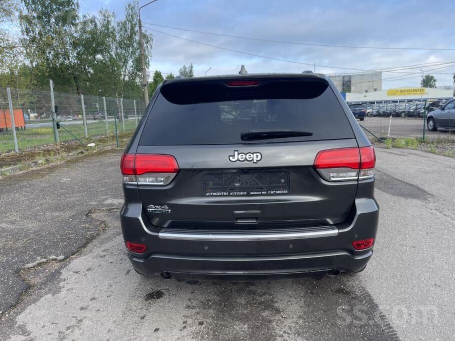 Pelēks Jeep Grand Cherokee 2015 Rīga, ar dzinēja tilpumu 3.00 L un nobraukumu 291 tūkst. km par 10900 €, foto 5 vietnē AUTOMOTO.COM.LV