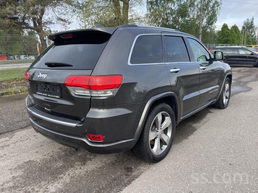 Pelēks Jeep Grand Cherokee 2015 Rīga, ar dzinēja tilpumu 3.00 L un nobraukumu 291 tūkst. km par 10900 €, foto 7 vietnē AUTOMOTO.COM.LV