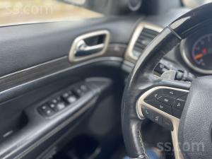 Pelēks Jeep Grand Cherokee 2015 Rīga, ar dzinēja tilpumu 3.00 L un nobraukumu 291 tūkst. km par 10900 €, foto 15 vietnē AUTOMOTO.COM.LV
