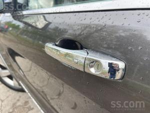 Pelēks Jeep Grand Cherokee 2015 Rīga, ar dzinēja tilpumu 3.00 L un nobraukumu 291 tūkst. km par 10900 €, foto 24 vietnē AUTOMOTO.COM.LV