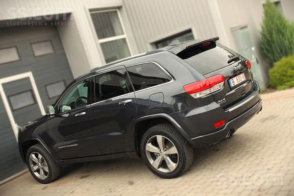 Grey Jeep Grand Cherokee 2015 in Riga, with an engine capacity of 3.00 L and mileage of 0 thousand km for 14990 €, photo 4 on AUTOMOTO.COM.LV