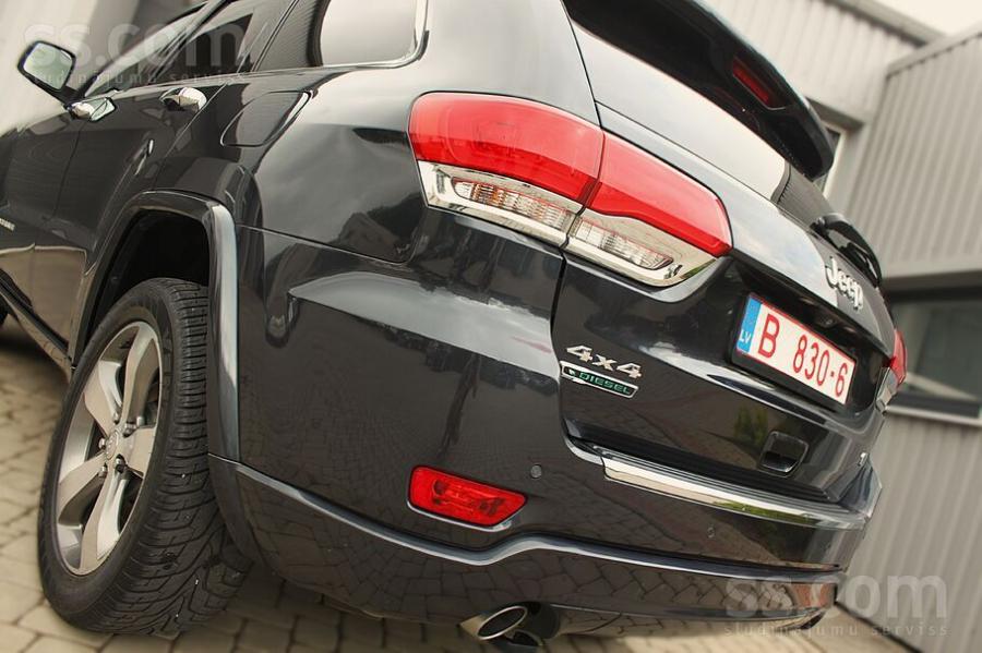Grey Jeep Grand Cherokee 2015 in Riga, with an engine capacity of 3.00 L and mileage of 0 thousand km for 14990 €, photo 16 on AUTOMOTO.COM.LV
