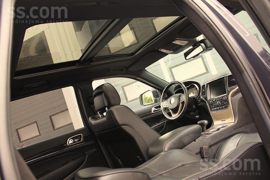 Grey Jeep Grand Cherokee 2015 in Riga, with an engine capacity of 3.00 L and mileage of 0 thousand km for 14990 €, photo 24 on AUTOMOTO.COM.LV