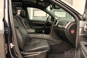Grey Jeep Grand Cherokee 2015 in Riga, with an engine capacity of 3.00 L and mileage of 0 thousand km for 14990 €, photo 26 on AUTOMOTO.COM.LV