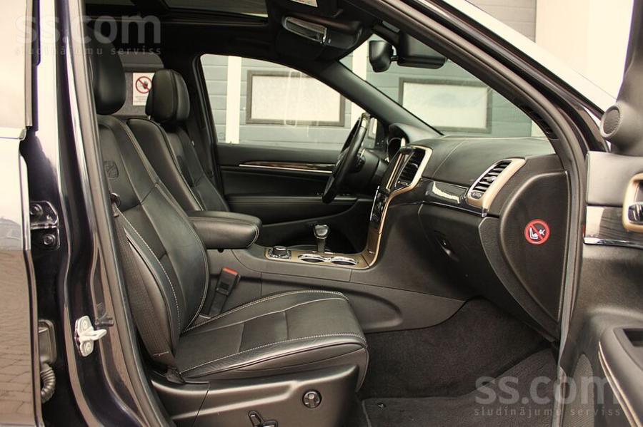 Grey Jeep Grand Cherokee 2015 in Riga, with an engine capacity of 3.00 L and mileage of 0 thousand km for 14990 €, photo 26 on AUTOMOTO.COM.LV