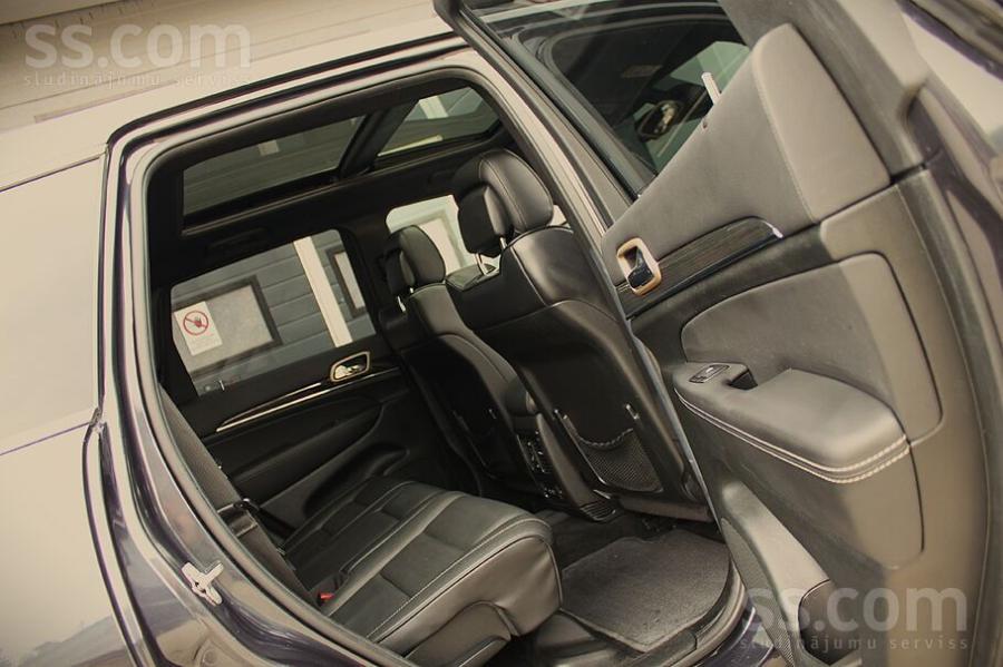 Grey Jeep Grand Cherokee 2015 in Riga, with an engine capacity of 3.00 L and mileage of 0 thousand km for 14990 €, photo 29 on AUTOMOTO.COM.LV