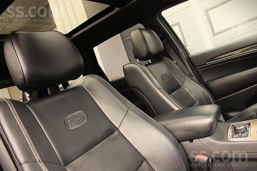 Grey Jeep Grand Cherokee 2015 in Riga, with an engine capacity of 3.00 L and mileage of 0 thousand km for 14990 €, photo 31 on AUTOMOTO.COM.LV