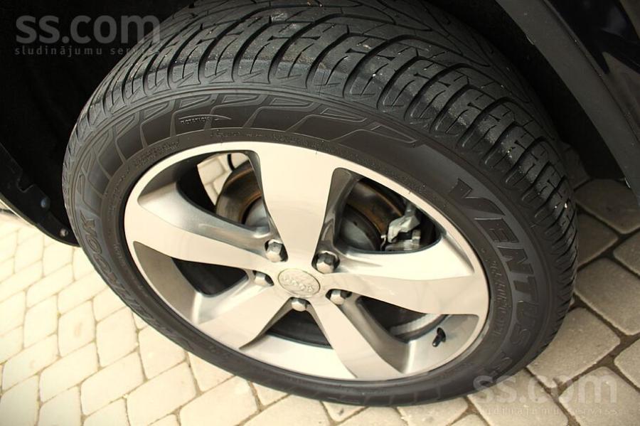 Grey Jeep Grand Cherokee 2015 in Riga, with an engine capacity of 3.00 L and mileage of 0 thousand km for 14990 €, photo 33 on AUTOMOTO.COM.LV