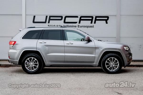 Grey Jeep Grand Cherokee 2015 in Parnu, with an engine capacity of 3.00 L and mileage of 212 thousand km for 15490 €, photo 4 on AUTOMOTO.COM.LV