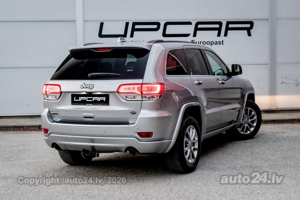 Grey Jeep Grand Cherokee 2015 in Parnu, with an engine capacity of 3.00 L and mileage of 212 thousand km for 15490 €, photo 8 on AUTOMOTO.COM.LV