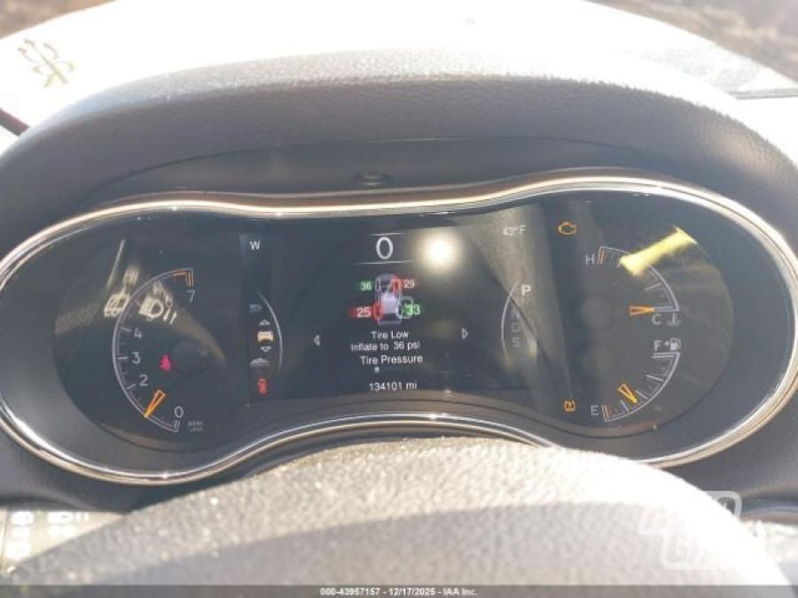 Pelēks Jeep Grand Cherokee 2015 Klaipėda, ar dzinēja tilpumu 3.60 L un nobraukumu 214 tūkst. km par 5300 €, foto 12 vietnē AUTOMOTO.COM.LV