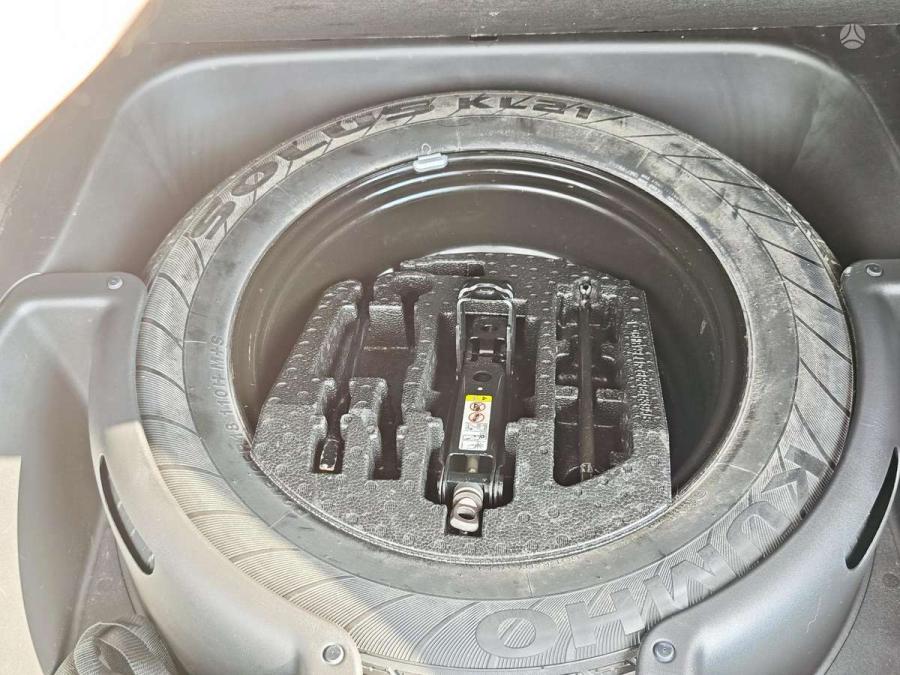 Grey Jeep Grand Cherokee 2015 in Kaunas, with an engine capacity of 3.60 L and mileage of 190 thousand km for 13500 €, photo 19 on AUTOMOTO.COM.LV