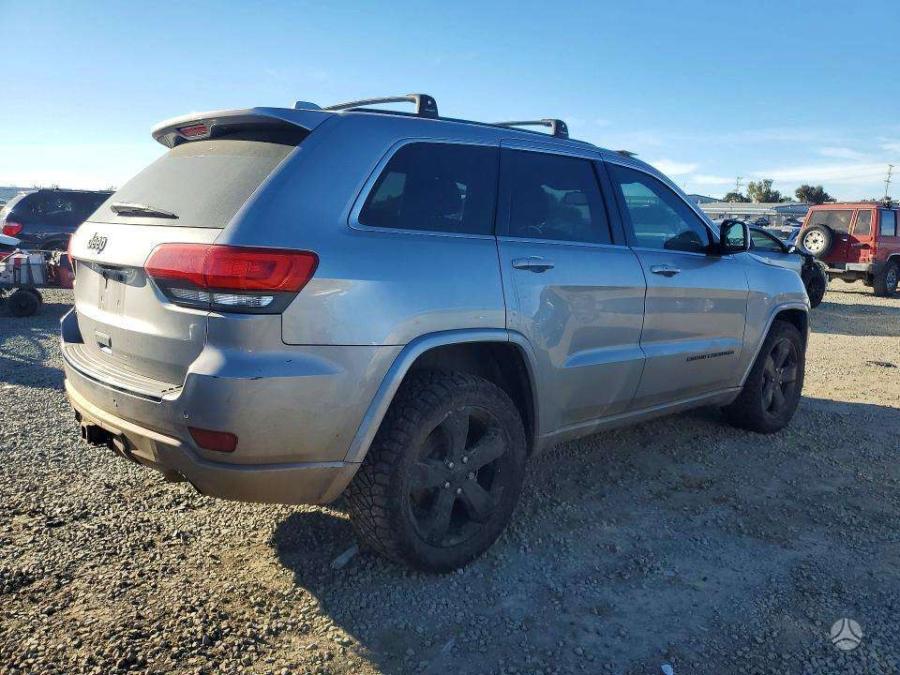 Grey Jeep Grand Cherokee 2015 in Kaunas, with an engine capacity of 3.60 L and mileage of 190 thousand km for 13500 €, photo 29 on AUTOMOTO.COM.LV