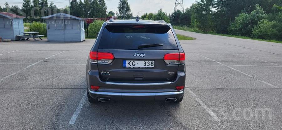 Grey Jeep Grand Cherokee 2015 in Riga, with an engine capacity of 3.00 L and mileage of 226 thousand km for 15000 €, photo 7 on AUTOMOTO.COM.LV