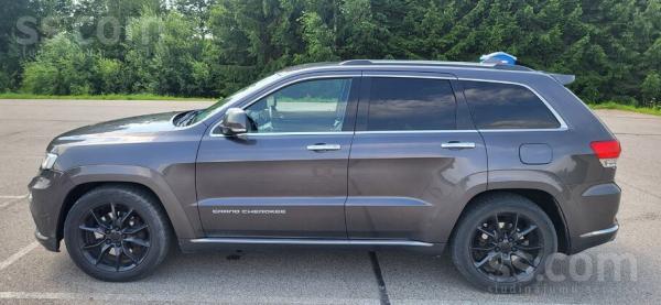 Grey Jeep Grand Cherokee 2015 in Riga, with an engine capacity of 3.00 L and mileage of 226 thousand km for 15000 €, photo 8 on AUTOMOTO.COM.LV