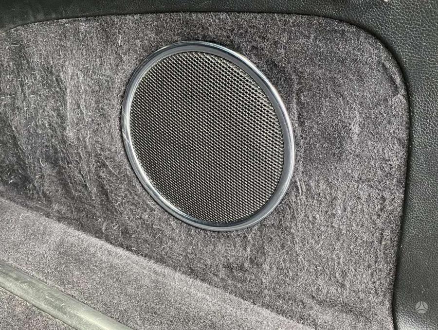 Grey Jeep Grand Cherokee 2015 in Marijampole, with an engine capacity of 2.99 L and mileage of 222 thousand km for 13650 €, photo 23 on AUTOMOTO.COM.LV