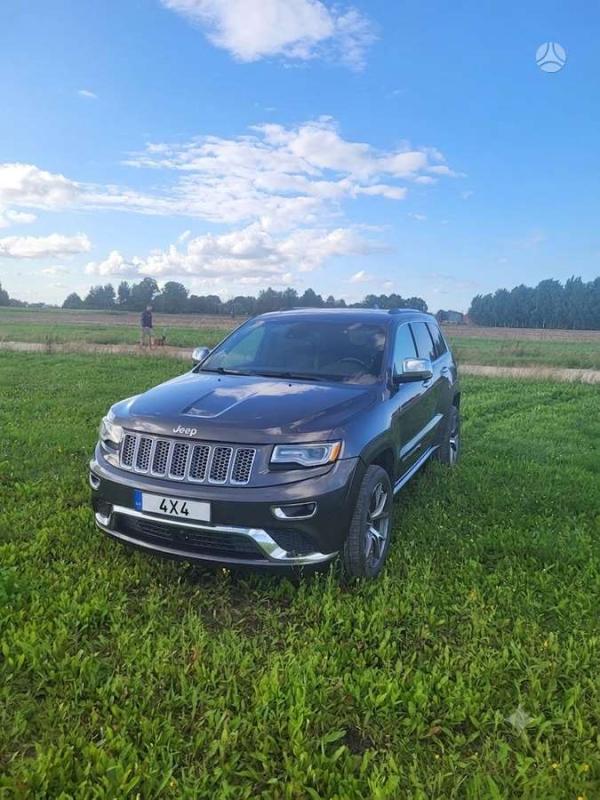 Pelēks Jeep Grand Cherokee 2015 Kauņa, ar dzinēja tilpumu 2.99 L un nobraukumu 252 tūkst. km par 13999 €, foto 2 vietnē AUTOMOTO.COM.LV