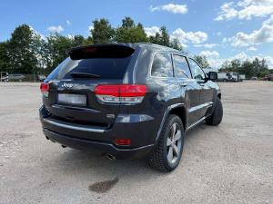 Grey Jeep Grand Cherokee 2015 in Vilnius, with an engine capacity of 2.99 L and mileage of 279 thousand km for 12990 €, photo 6 on AUTOMOTO.COM.LV