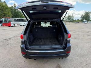 Grey Jeep Grand Cherokee 2015 in Vilnius, with an engine capacity of 2.99 L and mileage of 279 thousand km for 12990 €, photo 12 on AUTOMOTO.COM.LV