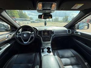 Grey Jeep Grand Cherokee 2015 in Vilnius, with an engine capacity of 2.99 L and mileage of 279 thousand km for 12990 €, photo 15 on AUTOMOTO.COM.LV