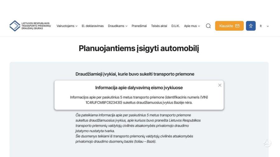 Grey Jeep Grand Cherokee 2015 in Vilnius, with an engine capacity of 2.99 L and mileage of 279 thousand km for 12990 €, photo 19 on AUTOMOTO.COM.LV