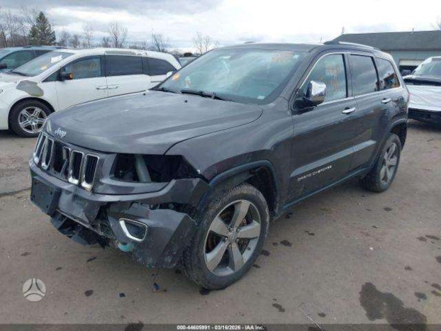 Grey Jeep Grand Cherokee 2015 in Siauliai, with an engine capacity of 3.60 L and mileage of 250 thousand km for 8400 €, photo 4 on AUTOMOTO.COM.LV