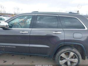 Grey Jeep Grand Cherokee 2015 in Siauliai, with an engine capacity of 3.60 L and mileage of 250 thousand km for 8400 €, photo 5 on AUTOMOTO.COM.LV