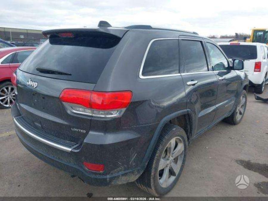 Grey Jeep Grand Cherokee 2015 in Siauliai, with an engine capacity of 3.60 L and mileage of 250 thousand km for 8400 €, photo 8 on AUTOMOTO.COM.LV