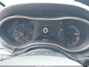 Grey Jeep Grand Cherokee 2015 in Siauliai, with an engine capacity of 3.60 L and mileage of 250 thousand km for 8400 €, photo 12 on AUTOMOTO.COM.LV
