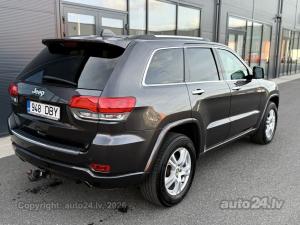 Pelēks Jeep Grand Cherokee 2015 Kuresāre, ar dzinēja tilpumu 3.00 L un nobraukumu 256 tūkst. km par 12490 €, foto 6 vietnē AUTOMOTO.COM.LV