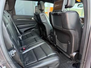 Pelēks Jeep Grand Cherokee 2015 Kuresāre, ar dzinēja tilpumu 3.00 L un nobraukumu 256 tūkst. km par 12490 €, foto 17 vietnē AUTOMOTO.COM.LV