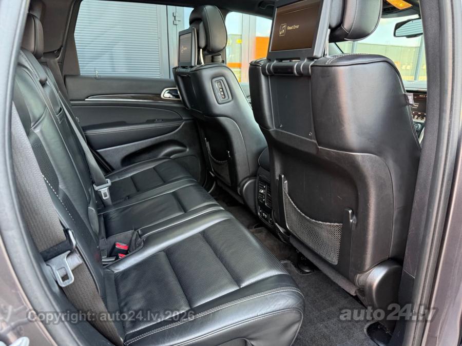 Pelēks Jeep Grand Cherokee 2015 Kuresāre, ar dzinēja tilpumu 3.00 L un nobraukumu 256 tūkst. km par 12490 €, foto 17 vietnē AUTOMOTO.COM.LV