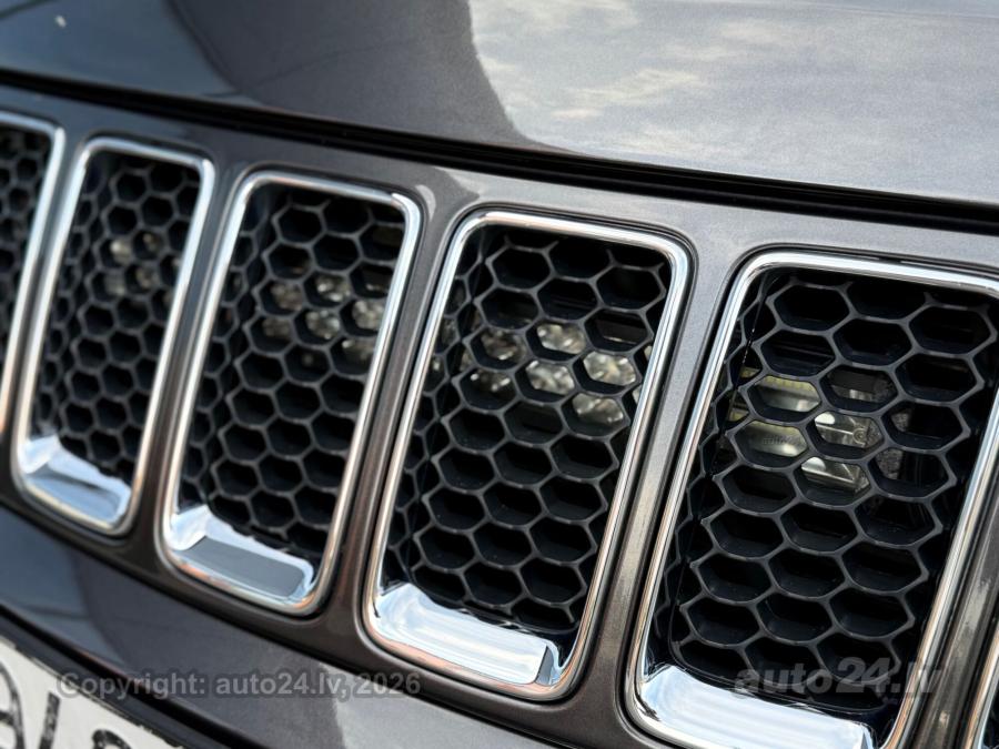 Pelēks Jeep Grand Cherokee 2015 Kuresāre, ar dzinēja tilpumu 3.00 L un nobraukumu 256 tūkst. km par 12490 €, foto 26 vietnē AUTOMOTO.COM.LV