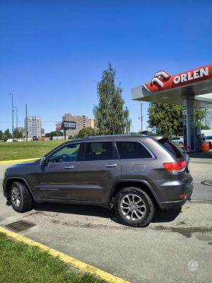 Pelēks Jeep Grand Cherokee 2015 Kauņa, ar dzinēja tilpumu 3.60 L un nobraukumu 191 tūkst. km par 14900 €, foto 3 vietnē AUTOMOTO.COM.LV