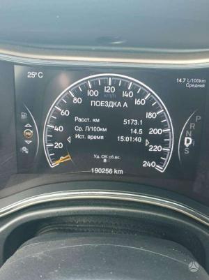 Pelēks Jeep Grand Cherokee 2015 Kauņa, ar dzinēja tilpumu 3.60 L un nobraukumu 191 tūkst. km par 14900 €, foto 8 vietnē AUTOMOTO.COM.LV