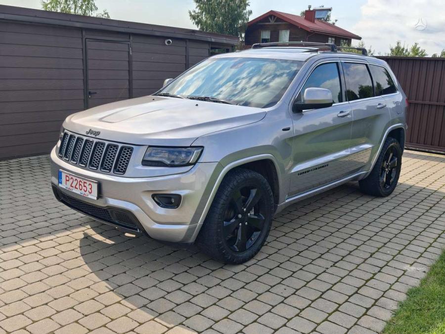 Grey Jeep Grand Cherokee 2015 in Kaunas, with an engine capacity of 3.60 L and mileage of 190 thousand km for 13700 €, photo 4 on AUTOMOTO.COM.LV