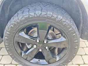 Grey Jeep Grand Cherokee 2015 in Kaunas, with an engine capacity of 3.60 L and mileage of 190 thousand km for 13700 €, photo 11 on AUTOMOTO.COM.LV
