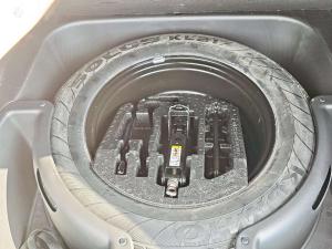 Grey Jeep Grand Cherokee 2015 in Kaunas, with an engine capacity of 3.60 L and mileage of 190 thousand km for 13700 €, photo 19 on AUTOMOTO.COM.LV