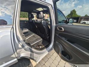 Grey Jeep Grand Cherokee 2015 in Kaunas, with an engine capacity of 3.60 L and mileage of 190 thousand km for 13700 €, photo 20 on AUTOMOTO.COM.LV
