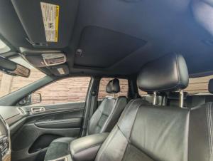 Grey Jeep Grand Cherokee 2015 in Kaunas, with an engine capacity of 3.60 L and mileage of 190 thousand km for 13700 €, photo 26 on AUTOMOTO.COM.LV