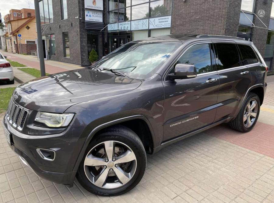 Pelēks Jeep Grand Cherokee 2015 Marijampole, ar dzinēja tilpumu 2.99 L un nobraukumu 222 tūkst. km par 13499 €, foto 12 vietnē AUTOMOTO.COM.LV