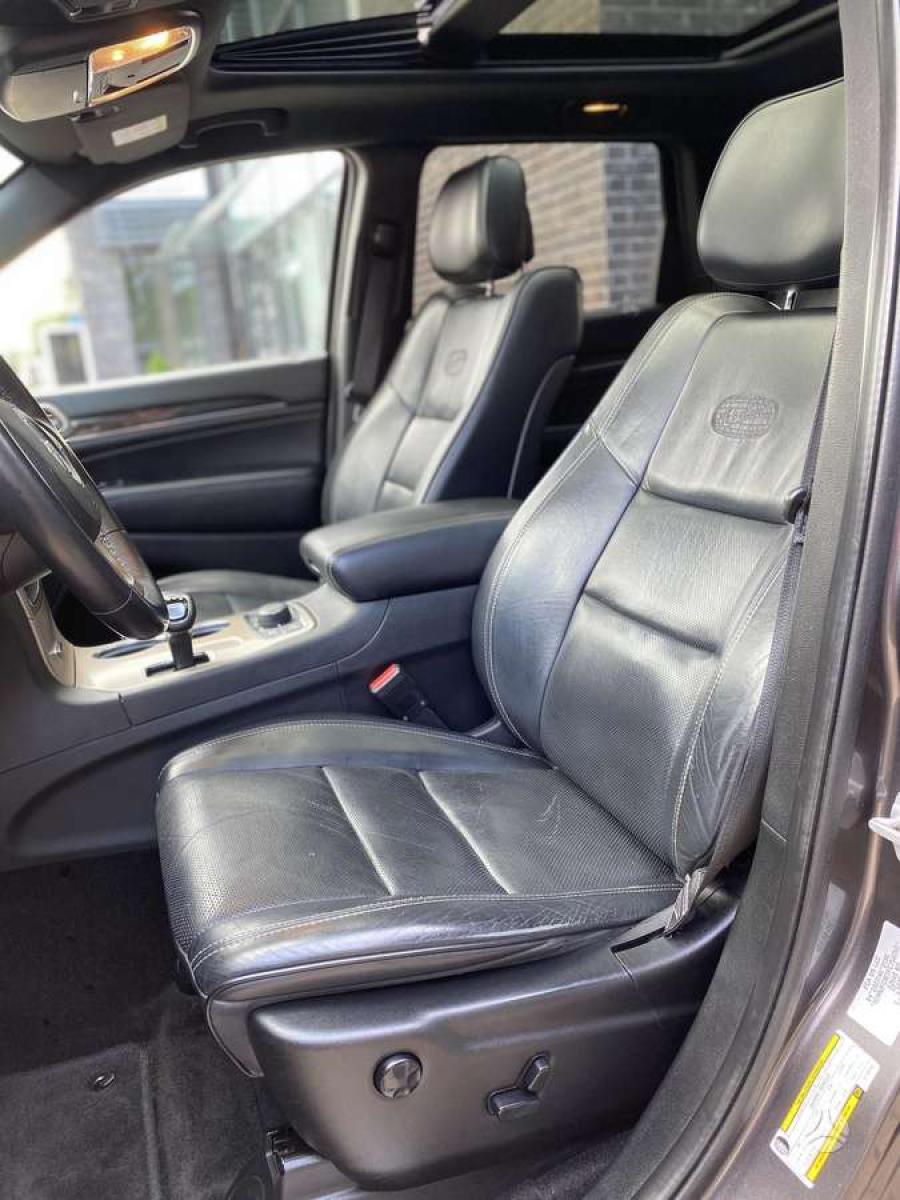Pelēks Jeep Grand Cherokee 2015 Marijampole, ar dzinēja tilpumu 2.99 L un nobraukumu 222 tūkst. km par 13499 €, foto 29 vietnē AUTOMOTO.COM.LV